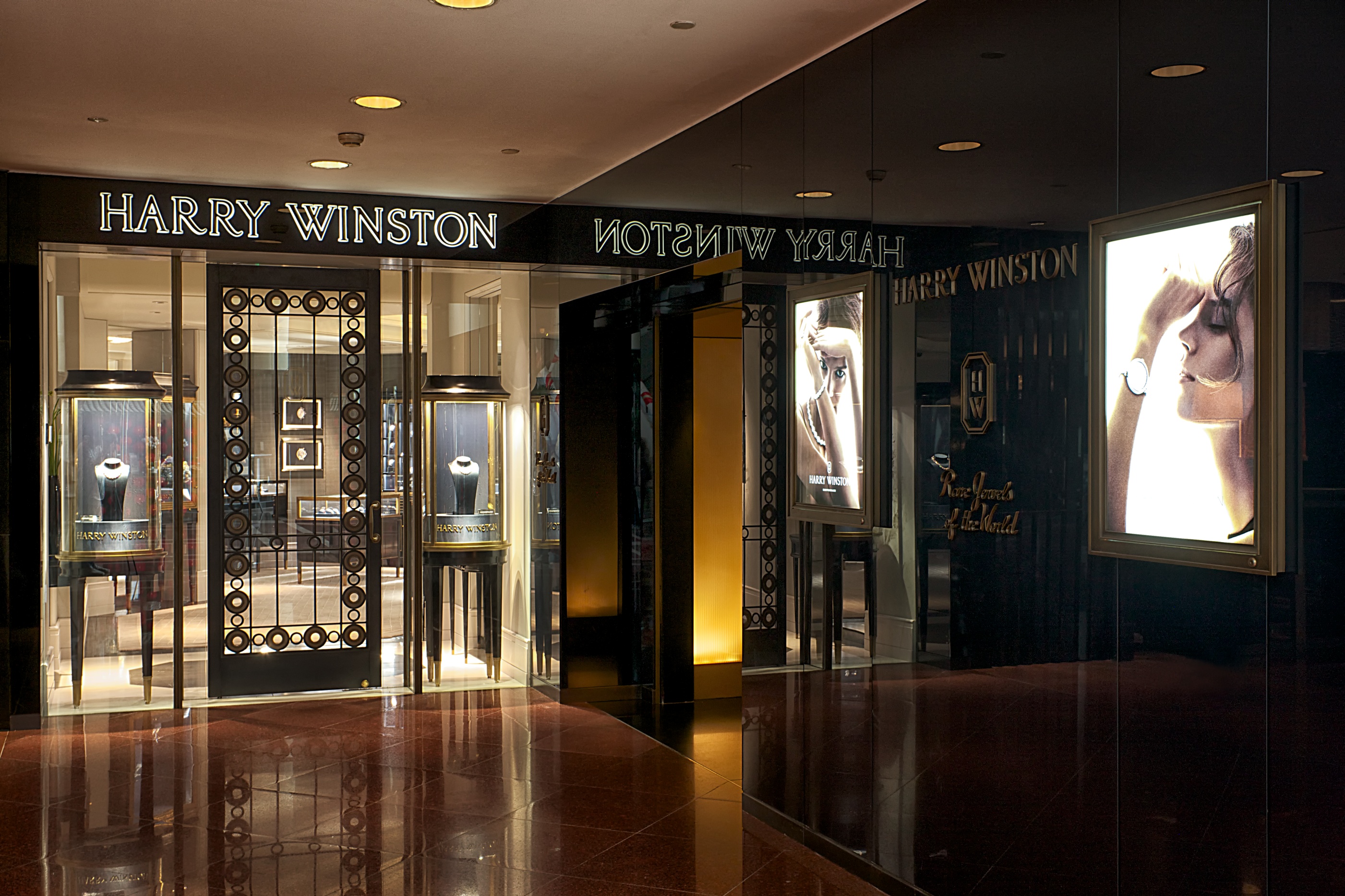 harry-winston-1074604.jpg
