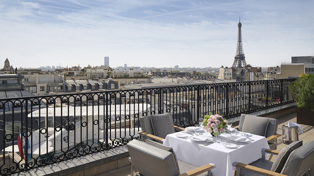 Rooftop Eiffel Suite | The Peninsula Paris Rooftop Eiffel Suite | The Peninsula Paris